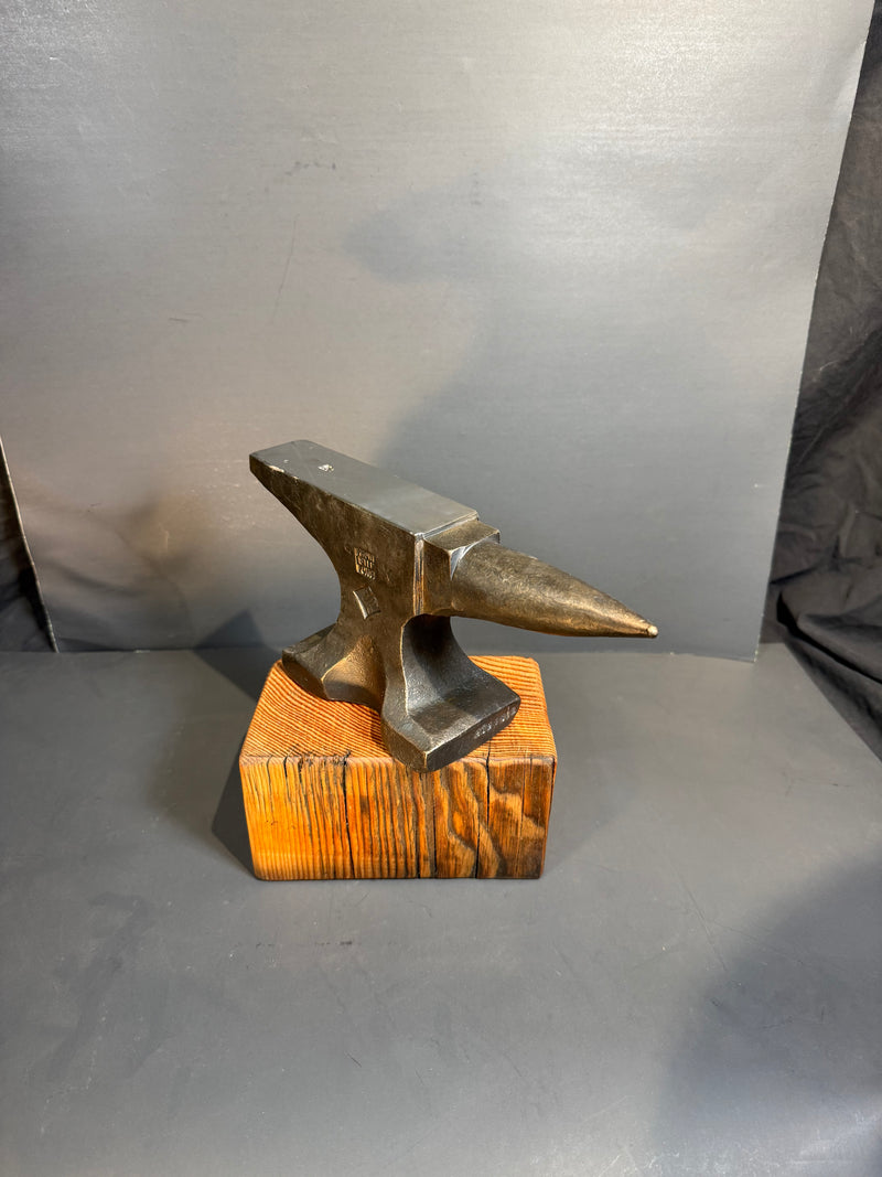 Hand forged anvil – Front Step Forge